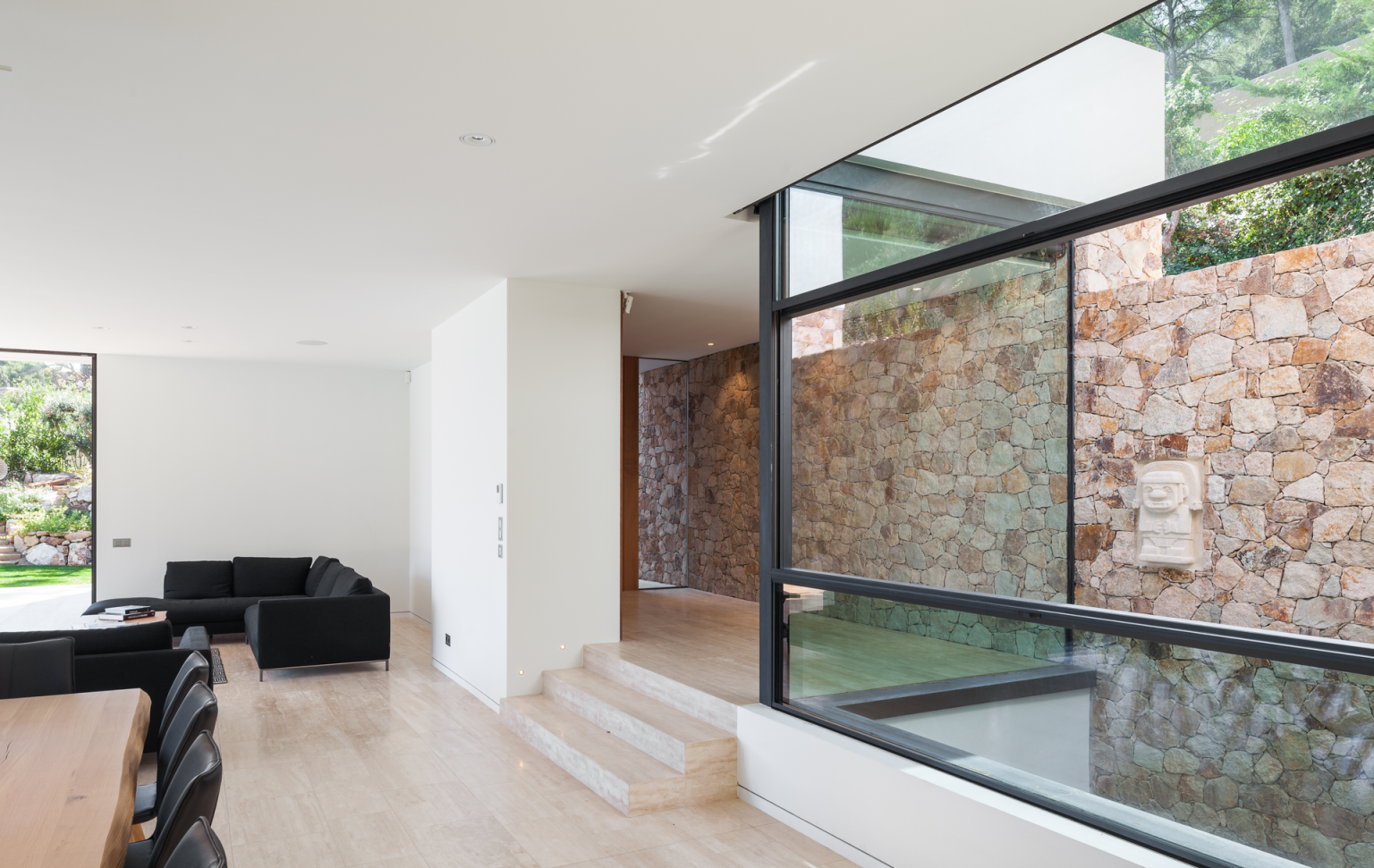 The Remarkable Design of OTIIMA Retractable Guillotine – OTIIMA