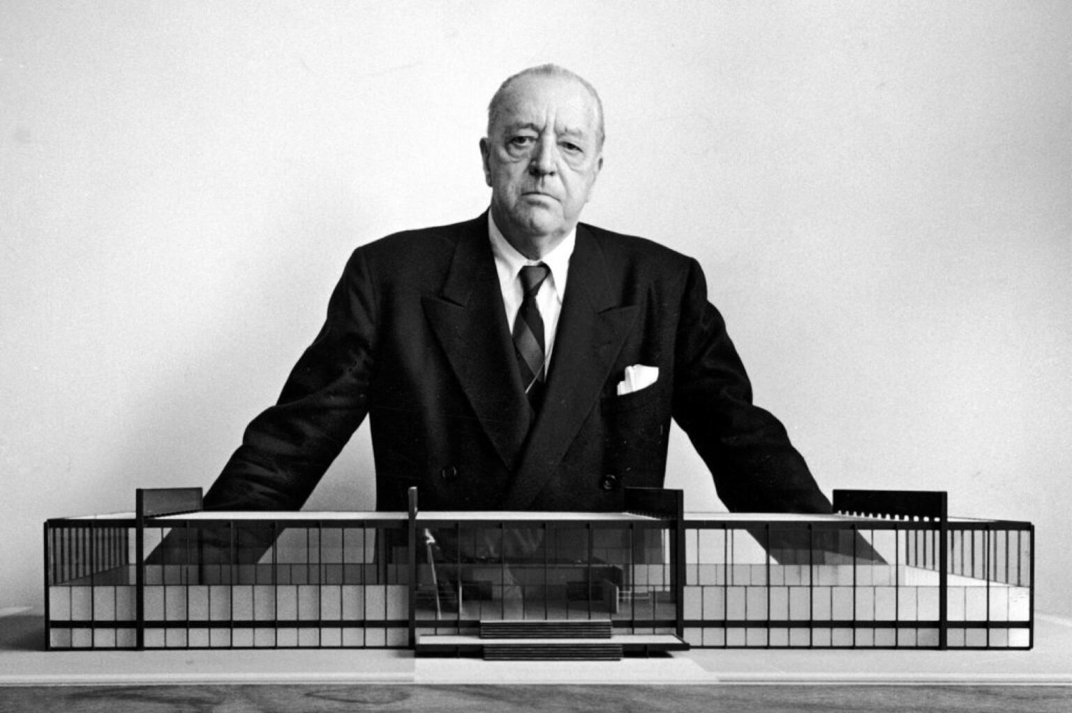 Five Lessons from Mies van der Rohe for Architects Today – OTIIMA