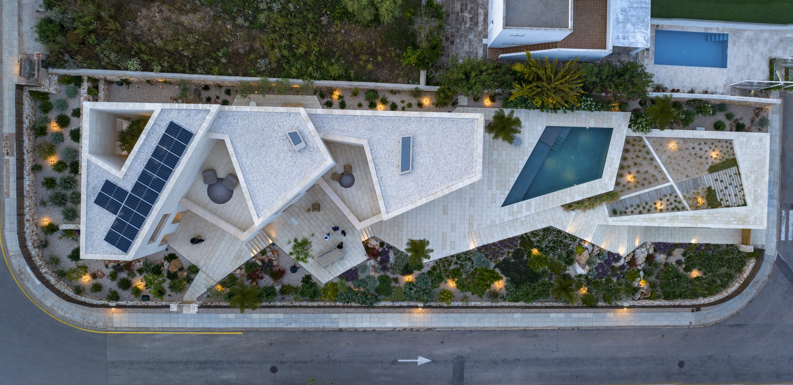 How Scale, Proportion, and Natural Light Influence Architectural ...